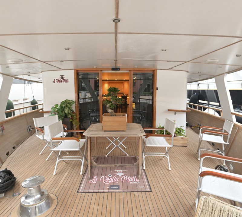 LA VOGLIA MATTA Yacht Charter Details, Clemna | CHARTERWORLD Luxury ...